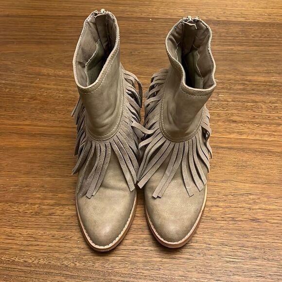 Very Volatile | Shoes | Veryvolatilefringeboots | Poshmark